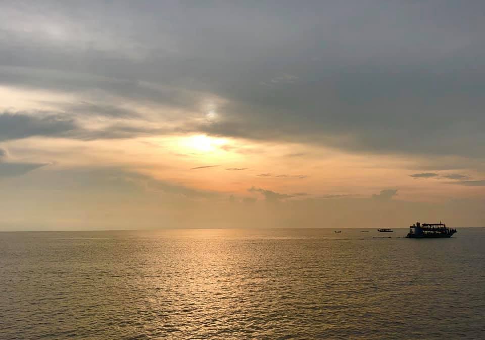 Exploring a Floating Village in Cambodia (Kampong Pluk) – Resurface to ...